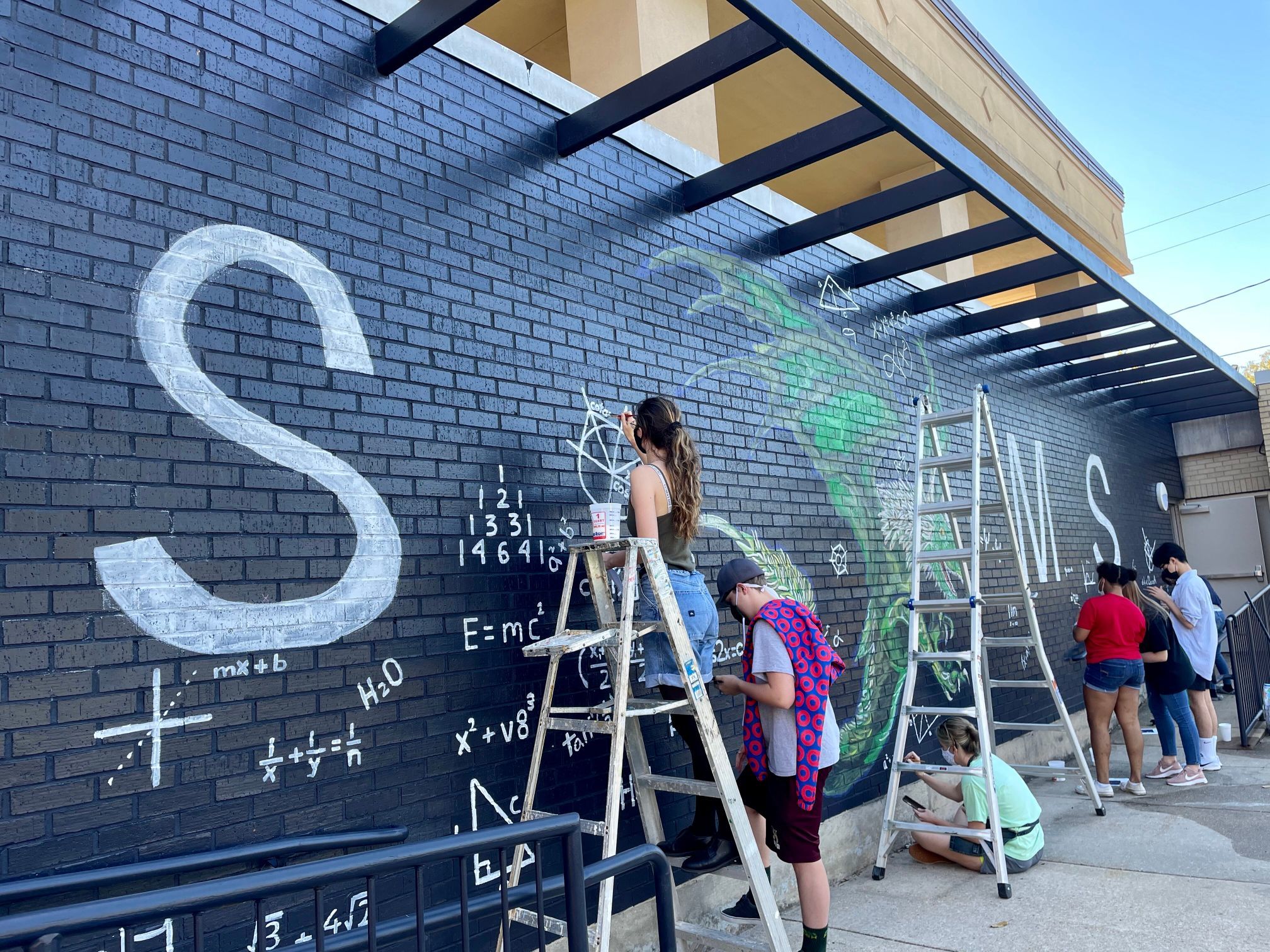 ASMS Students Lead Campus Beautification Mural Project - Alabama School ...